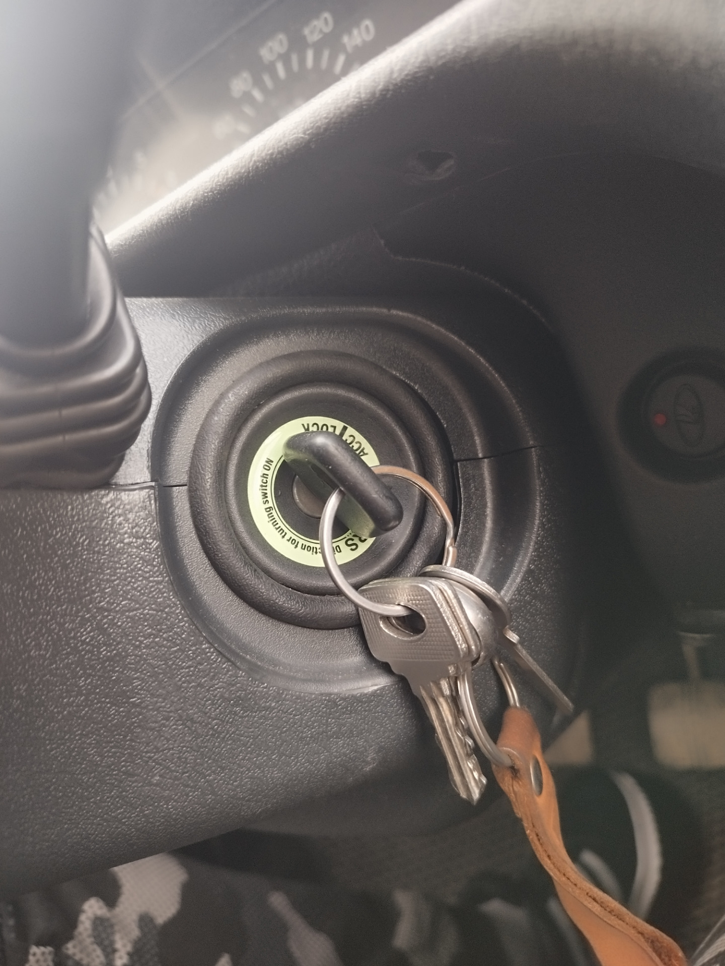 Накладка Кольцо на Замок Зажигания — Lada 2109, 1,5 л, 1995 года | аксессуары | DRIVE2