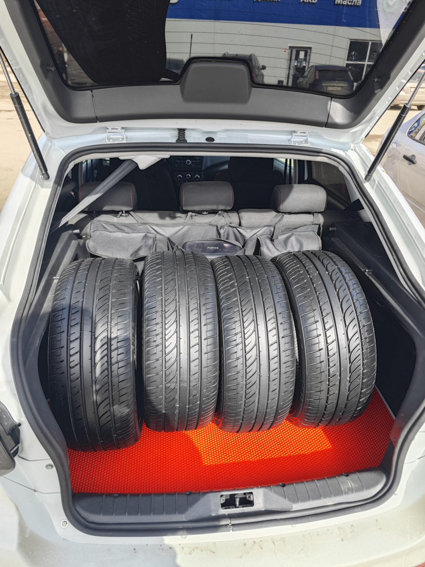 Летняя резина 205х45х16, переобувка — Lada Гранта Drive Active, 1,6 л ...