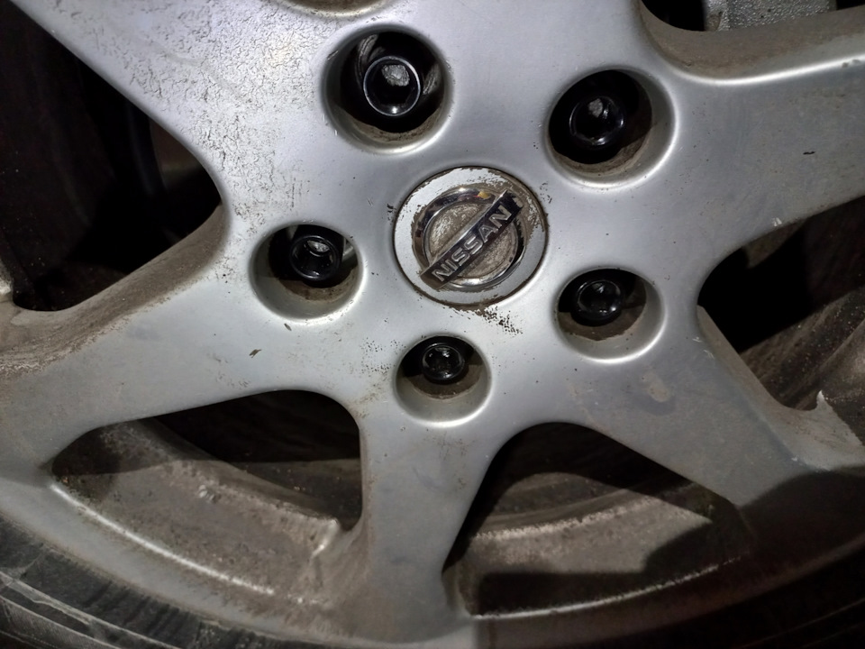 Новые гайки для колёс — Nissan Qashqai (1G), 2 л, 2010 года ...