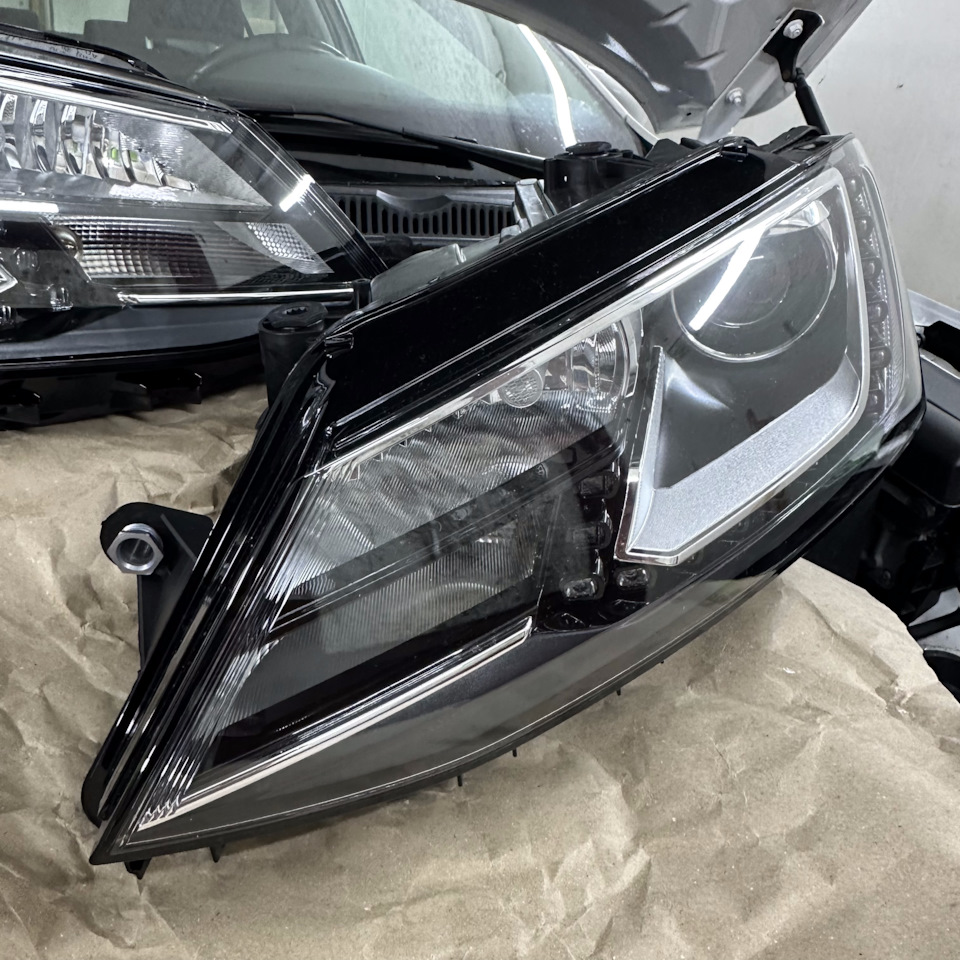 Фары Bi-led Jetta 6 — Volkswagen Jetta VI, 1,6 л, 2012 года ...