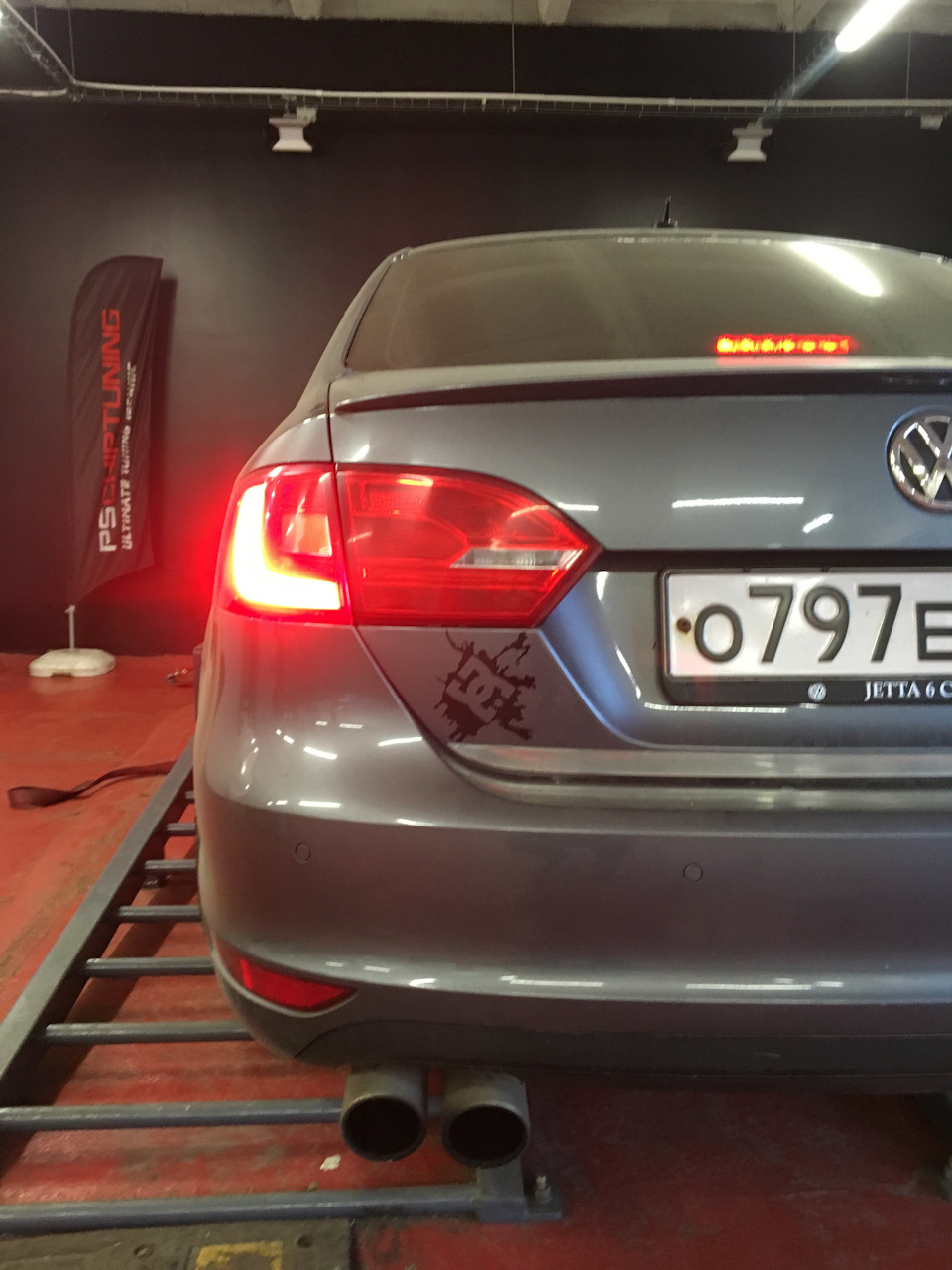 кнопка бардачка — Citroen C4 Picasso (1G), 1,6 л, 2008 года | своими ...