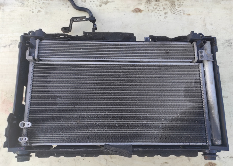 Радиаторы с диффузором 16400-37230 Toyota Prius ZVW30 c распила — ZapVl ...