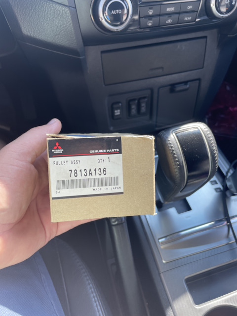 7813A136 Ролик компресора кондиционера в сборе Mitsubishi | Запчасти на ...