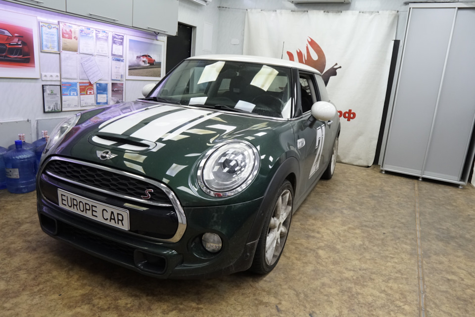 Установка камеры заднего вида на Mini 🇬🇧 Cooper S. — Europe-Car на DRIVE2