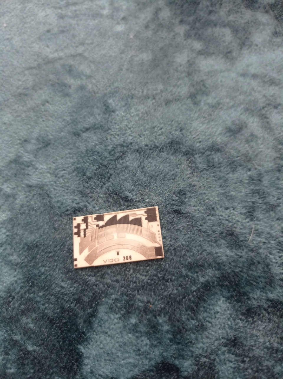 А сколько горючего в баке — Audi 80 B4 1 9 л 1992 года