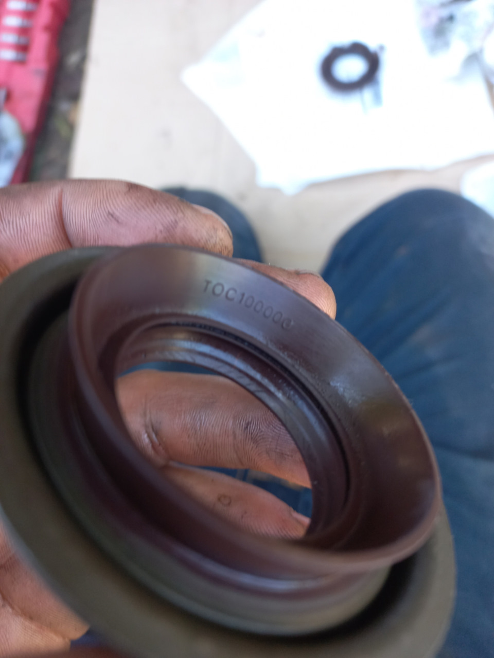 TOC100000 МАСЛ. УПЛОТНЕНИЕ ВЕДУЩ. ШЕСТЕРНИ Jaguar Land Rover | Запчасти ...