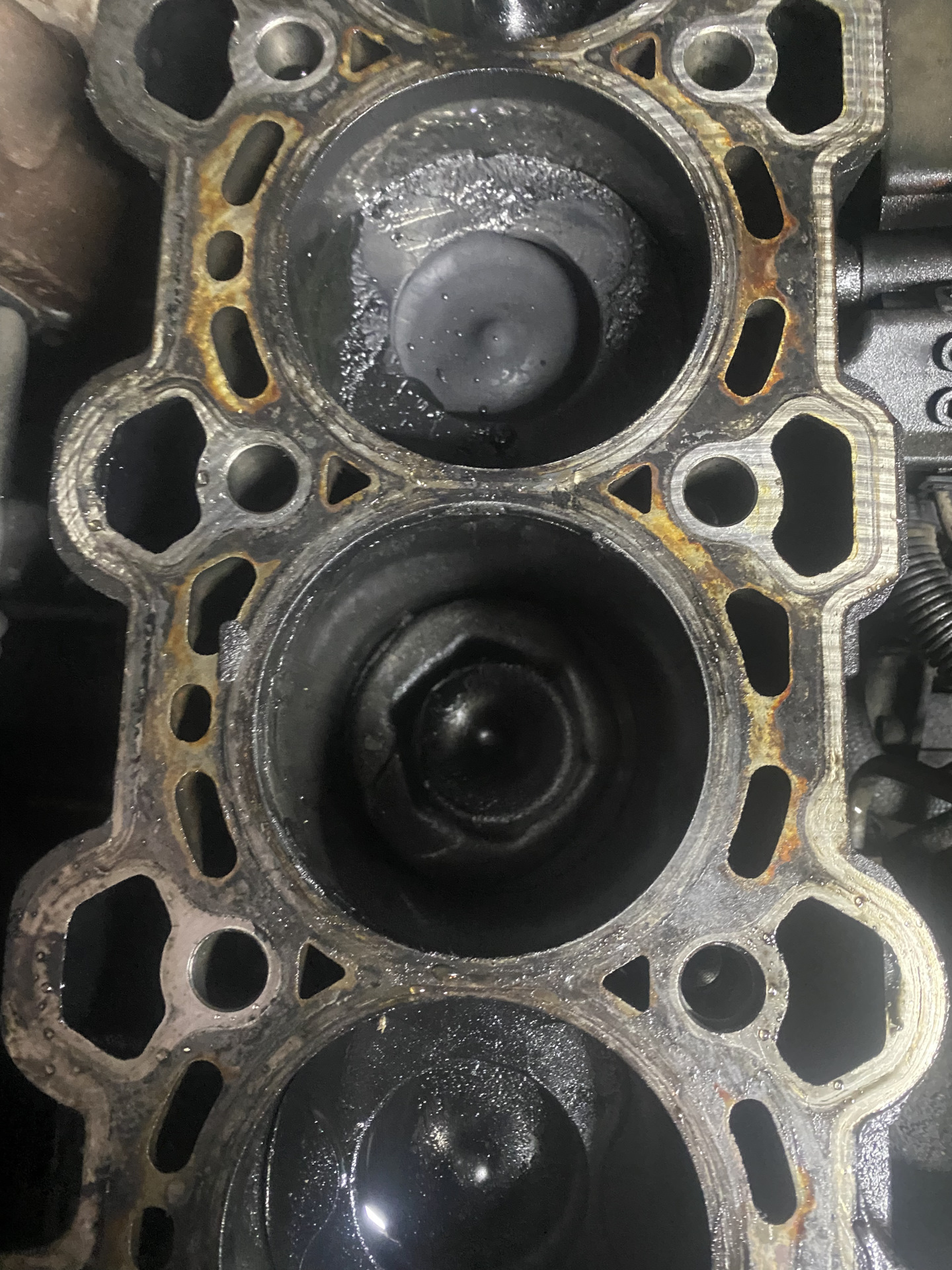 Прогар поршня м57 — BMW X5 (E53), 3 л, 2006 года | поломка | DRIVE2