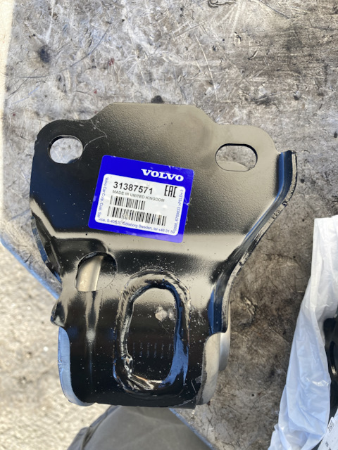 31387571 Сайлентблок задний переднего левого рычага Volvo | Запчасти на ...