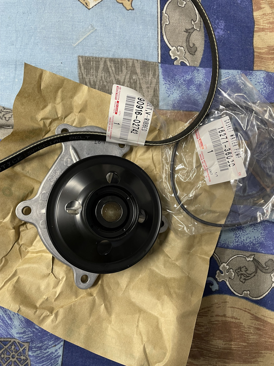 Замена водяной ПОМПЫ на 2AR — Toyota Crown (S210), 2,5 л, 2014 года ...