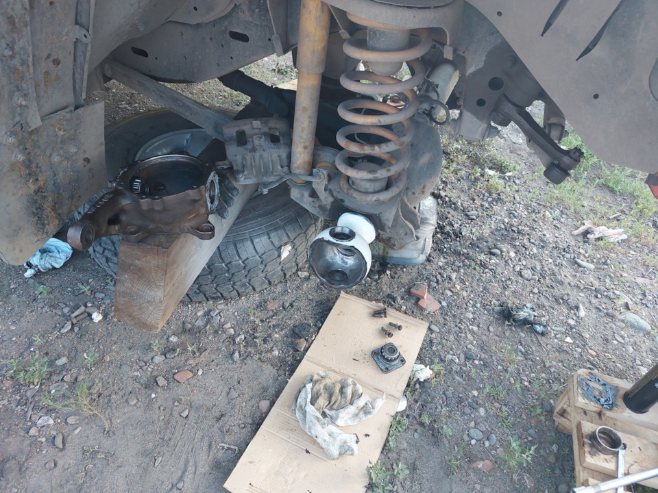 Не подходит сальник поворотного кулака, подскажите… — Nissan Safari ...