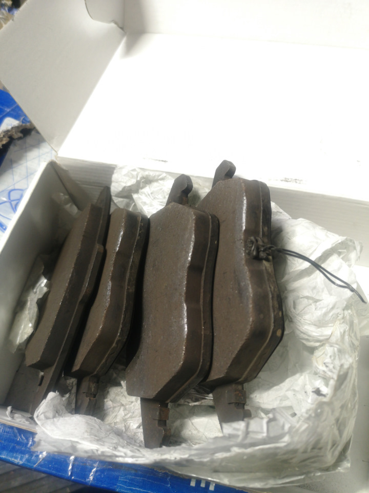 GDB1550 Комплект тормозных колодок, дисковый тормоз для SEAT, AUDI, VW ...