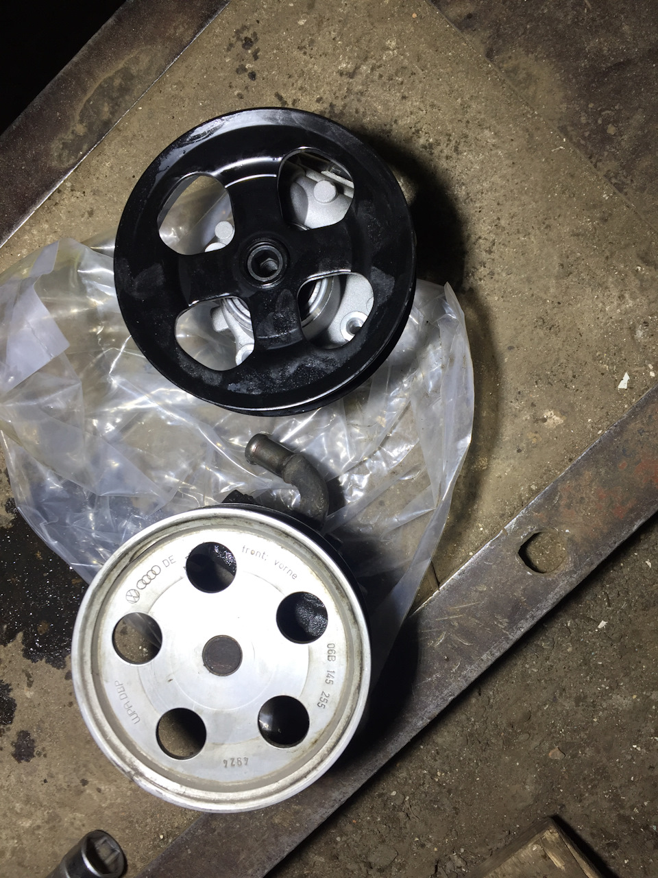 06B145255 Насос гидроусилителя руля для Audi A4, A6 VAG | Запчасти на ...