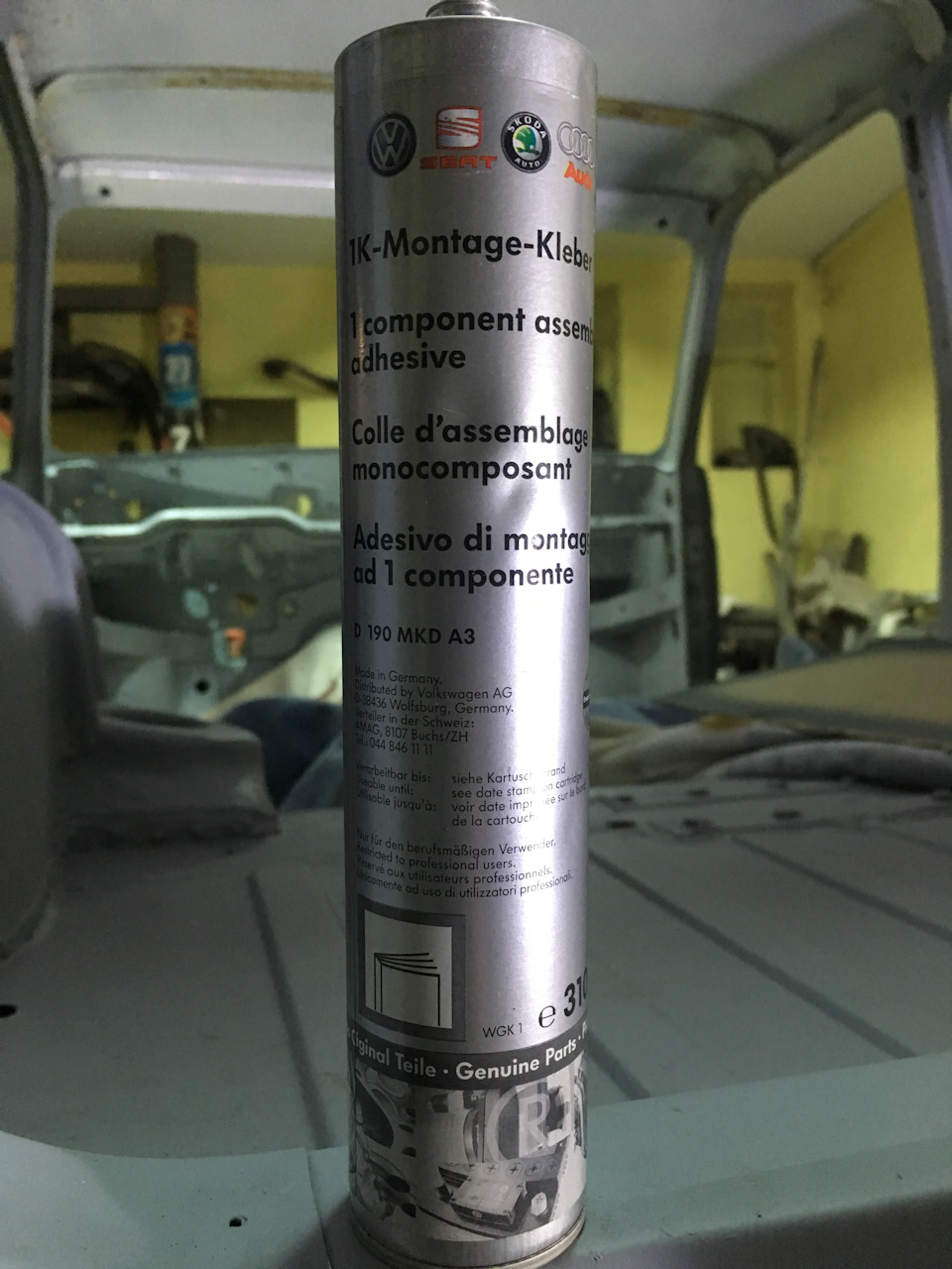 D190MKDA3 Клей VAG | Запчасти на DRIVE2