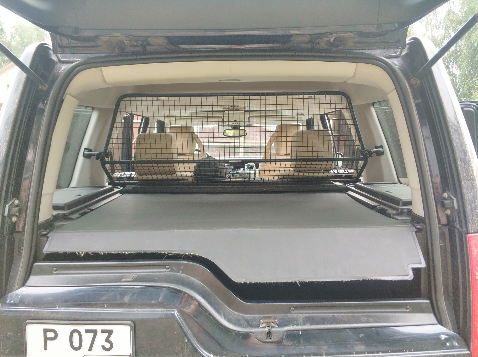 Дооснащение багажника (решетка и шторка) — Land Rover Discovery III, 4 ...