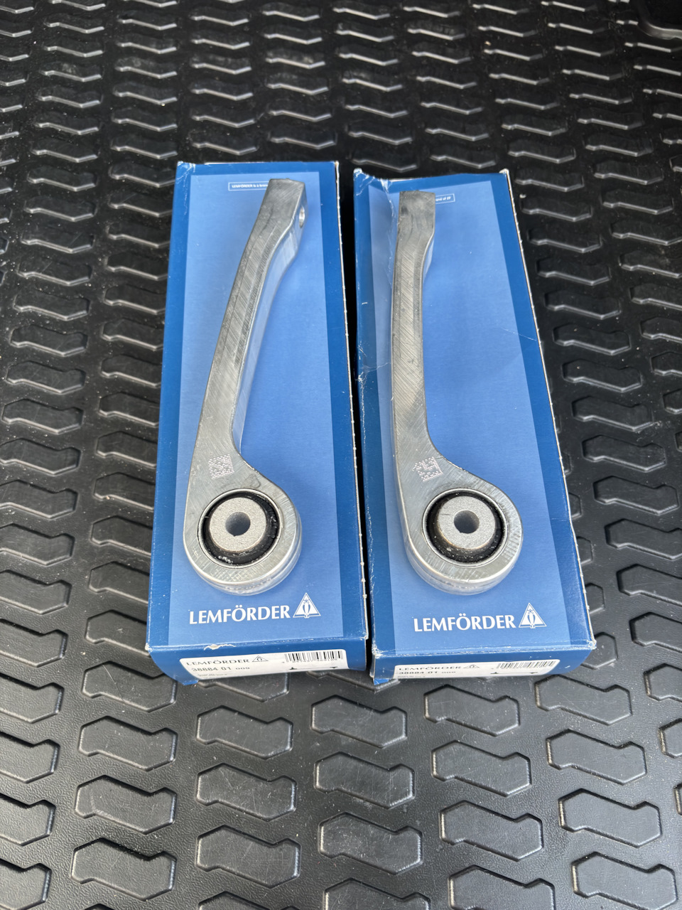 Лопнула задняя пружина — Audi Q5 (2G), 2 л, 2018 года | поломка | DRIVE2