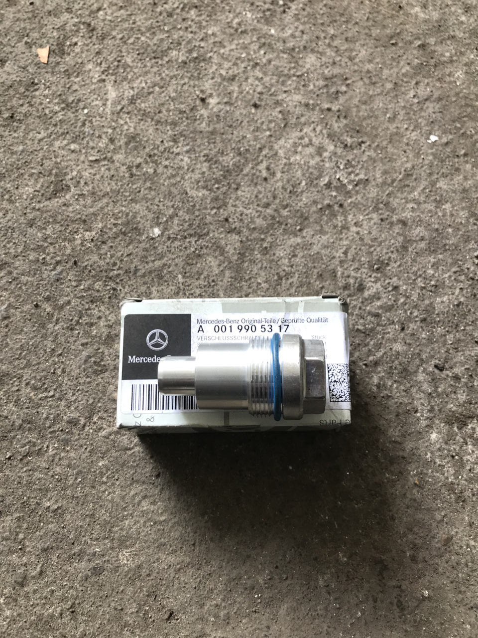 Установка заглушки вместо клапана давления масла — Mercedes-Benz Vito ...