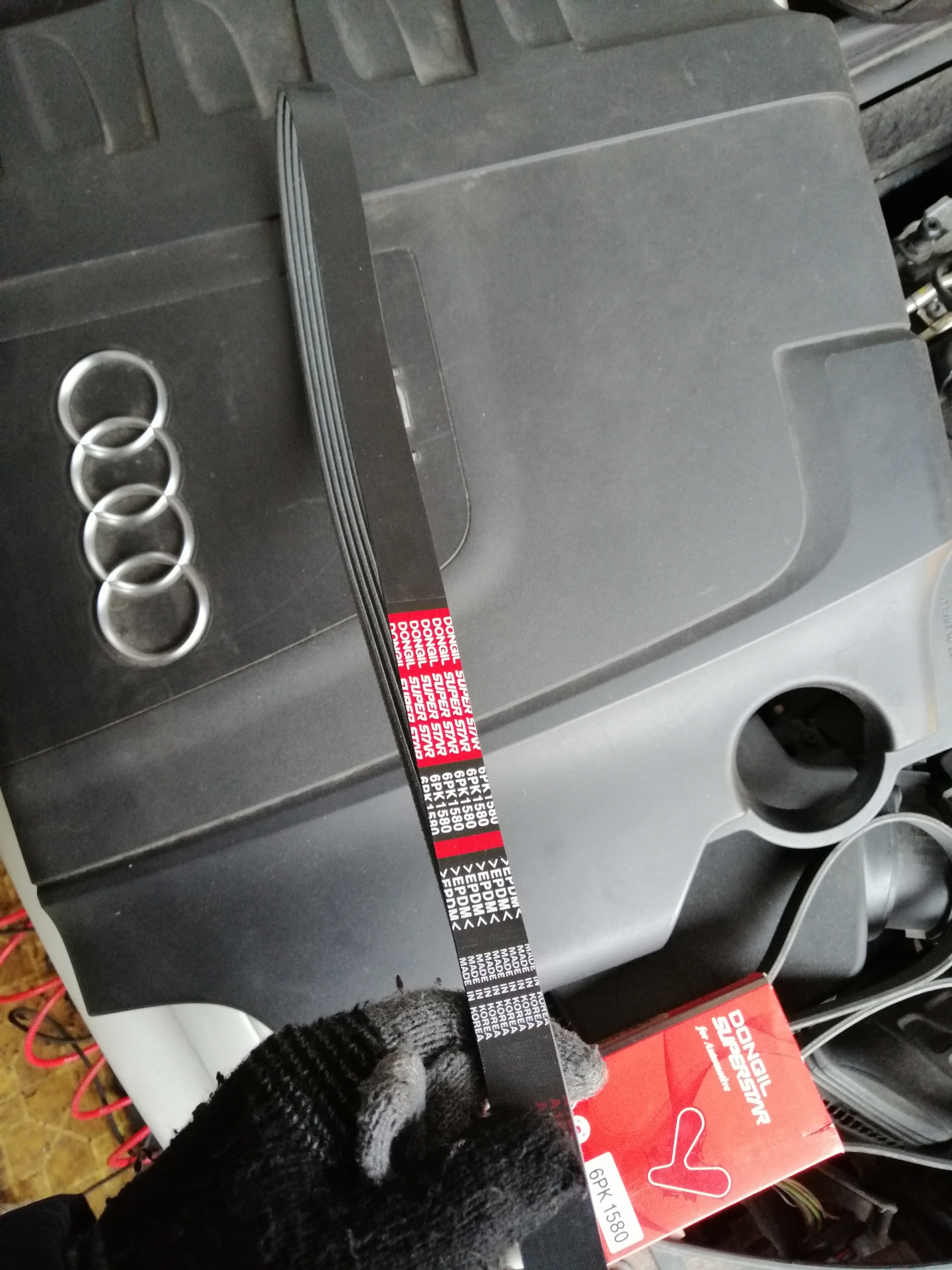 Натяжитель и ремень генератора — Audi A4 (B8), 2 л, 2008 года | поломка ...