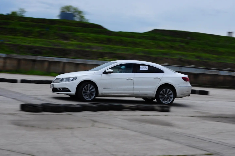 …когда диван едет в Ашан… — Volkswagen Passat CC, 1,8 л, 2012 года ...