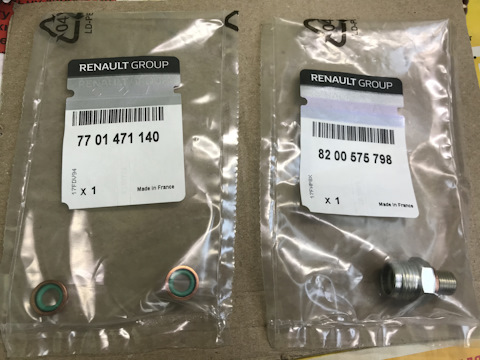 7701471140 Комп упл колец (2шт рез, 2шт мет) RENAULT | Запчасти на DRIVE2