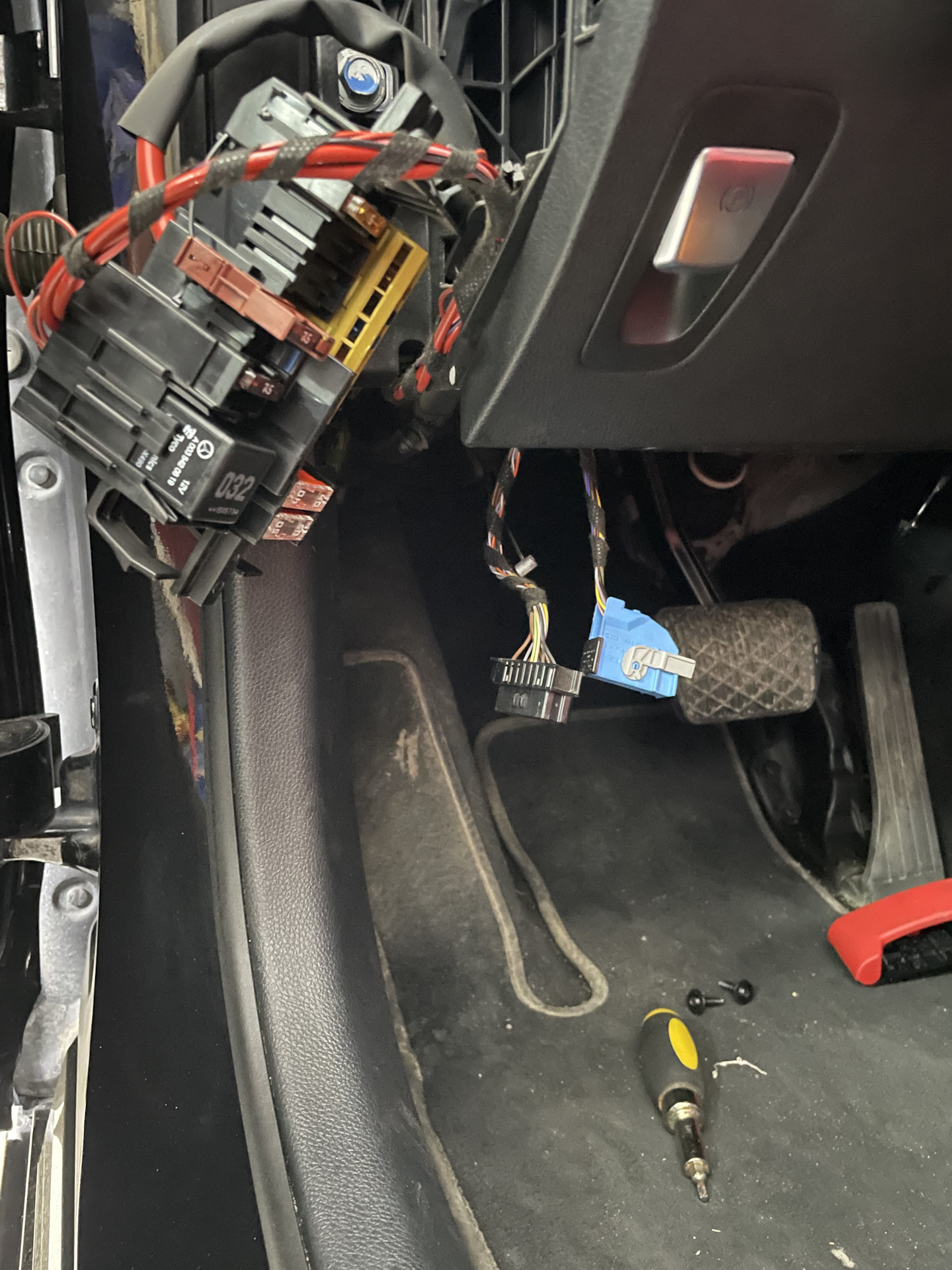 Аналоговые часы — Mercedes-Benz C-Class (W205), 0,5 л, 2015 года ...