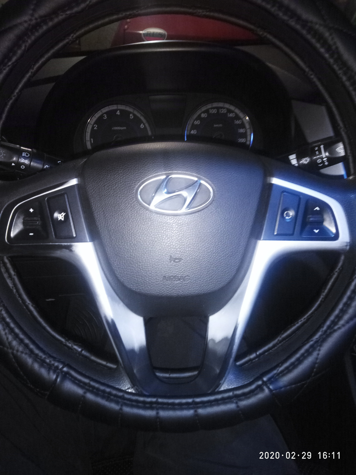 Убрал Потертости, теперь все пофэншую😊 — Hyundai Solaris (1G), 1,4 л, 2012 года | своими руками ...