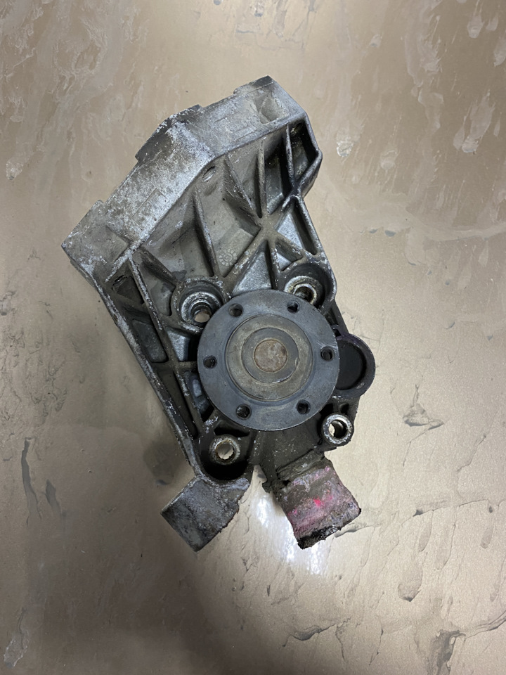 047121013R НАСОС ВОДЯНОЙ / SKODA FABIA 1.0/1.4 99~ VAG | Запчасти на DRIVE2