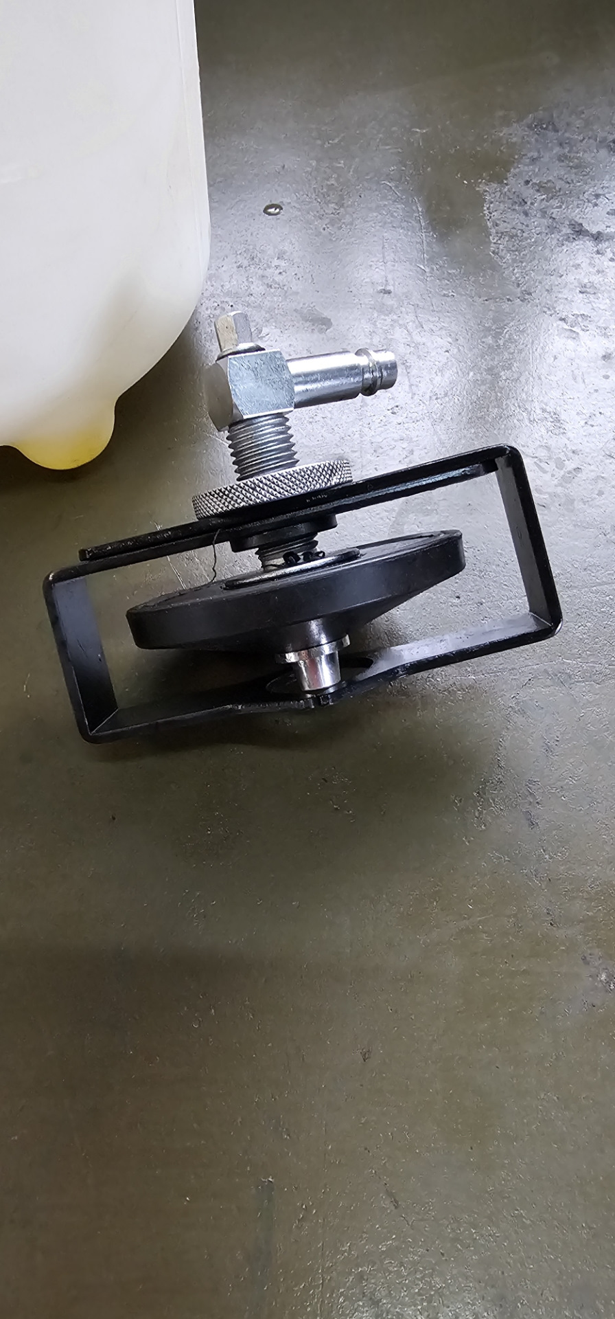 Полная замена тормозной жидкости BMW X5 E70 3.0D LCI — BMW X5 (E70), 3 ...