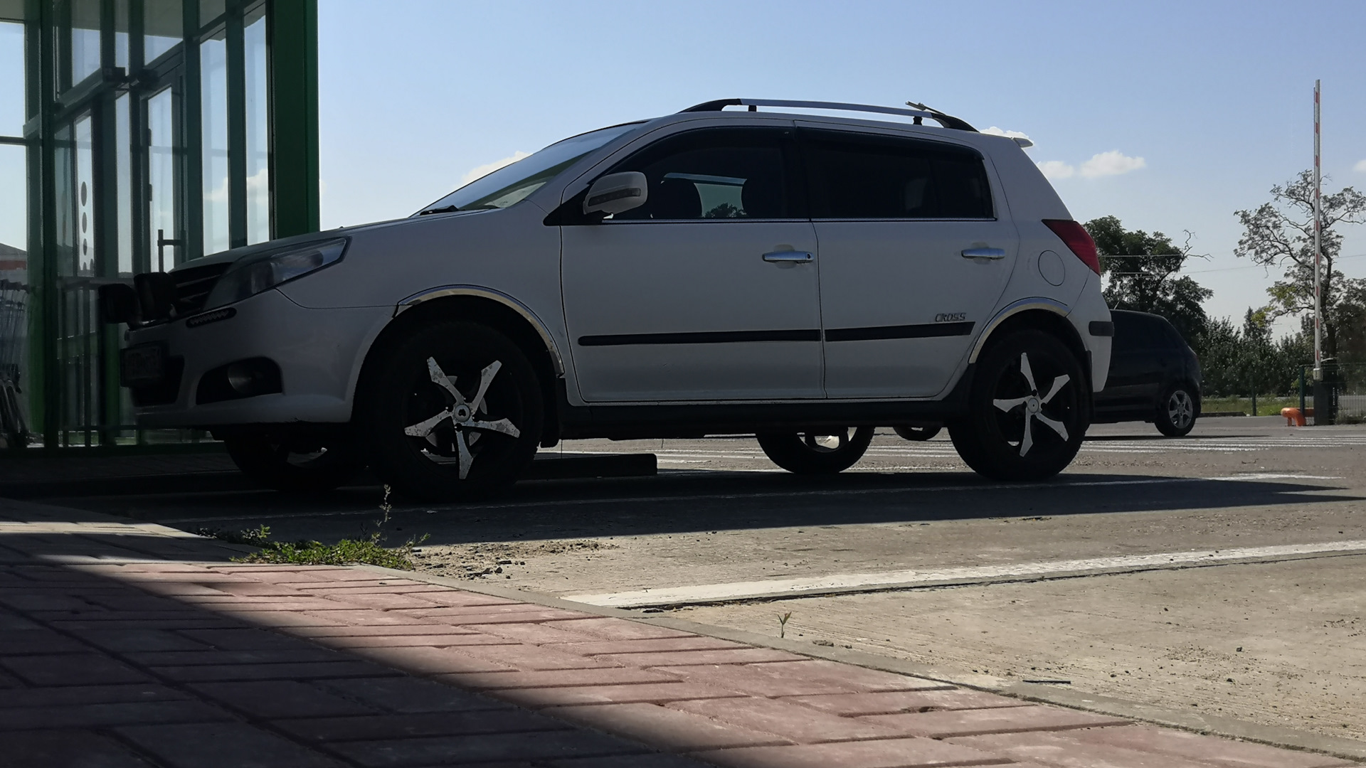 Geely MK Cross 1.5 бензиновый 2013 | Баракуда на DRIVE2