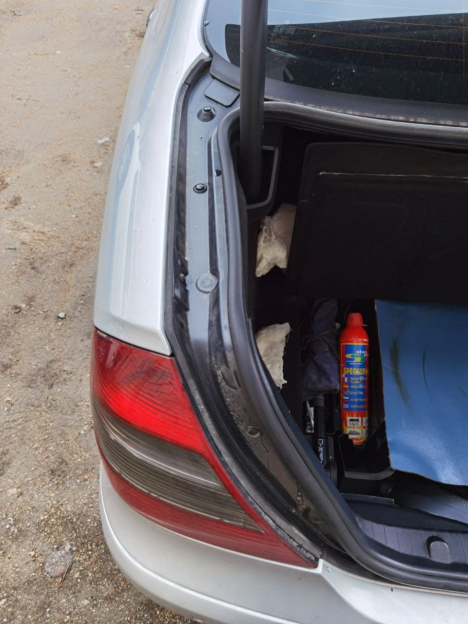 Вода в багажнике W211 — Mercedes-Benz E-Class (W211), 2,2 л, 2007 года ...