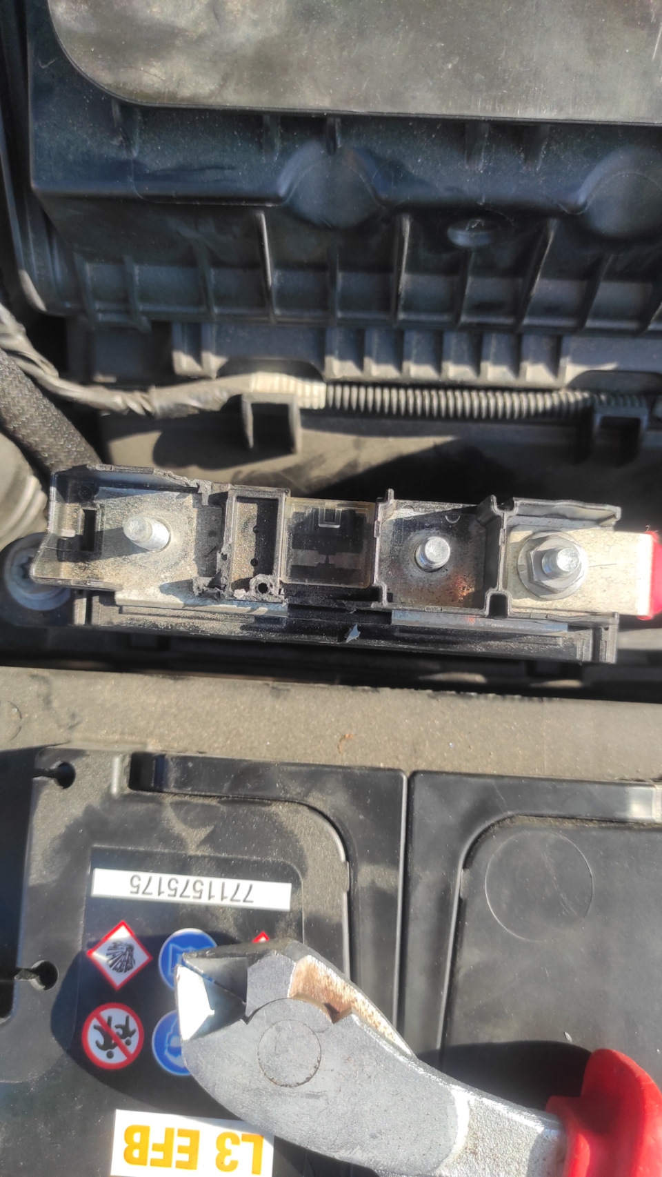 7711575175 Аккумуляторная батарея 70ah 720a RENAULT | Запчасти на DRIVE2