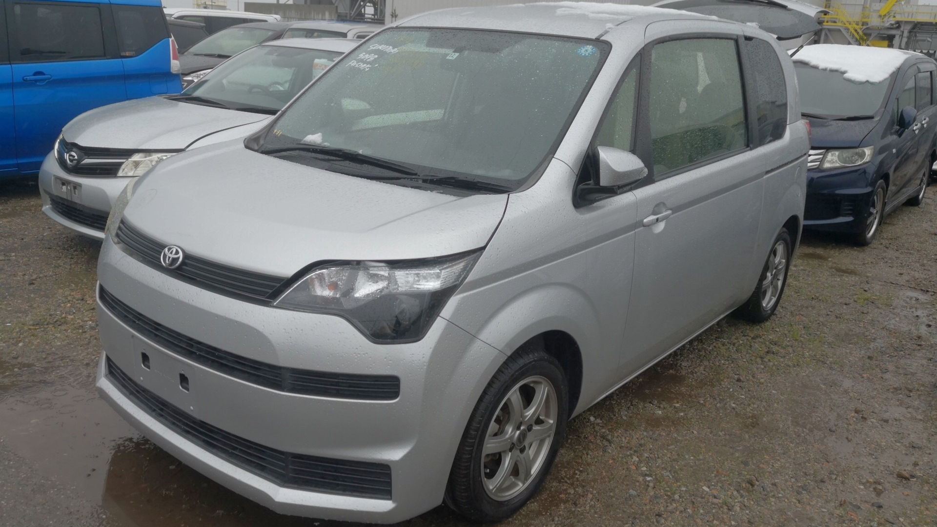 Toyota Spade 1.3 бензиновый 2012 | на DRIVE2