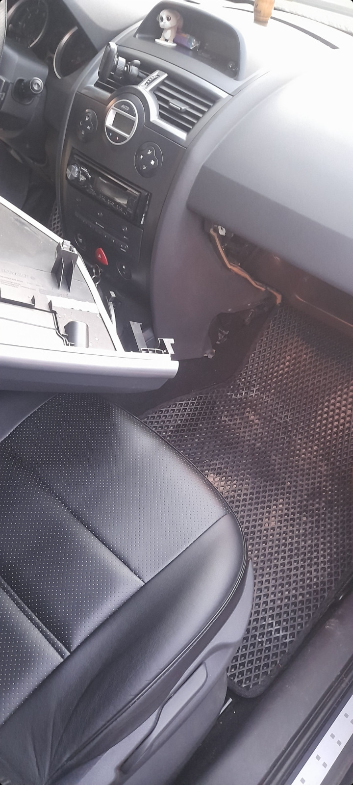 Салонный фильтр Масума — Renault Megane II, 1,6 л, 2008 года ...