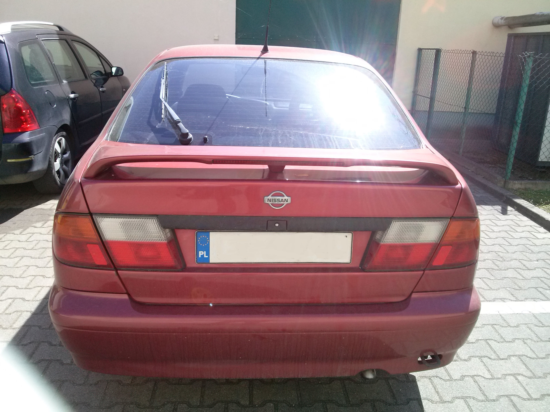 Back to the emblems on the lid-trunk — Nissan Primera (P11), 2 л, 1997 ...