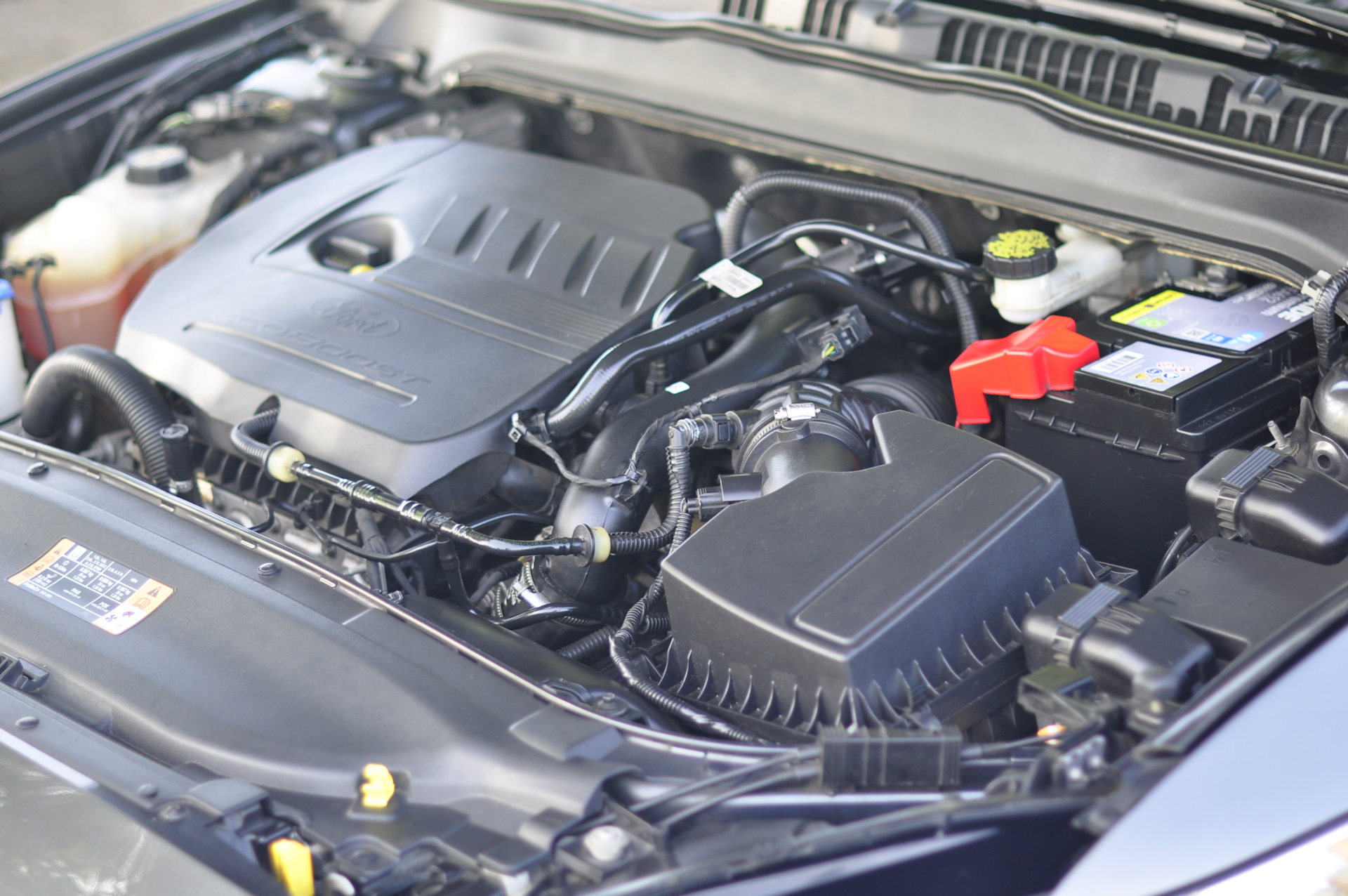 72.Ford Fusion USA, SE 1,5T EcoBoost: Замена АКБ на Exide Premium 6СТ ...