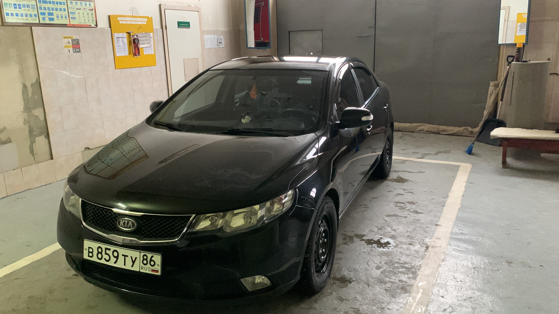 Пластины заземления бака и замена адсорбера — KIA Cerato (2G), 1,6 л, 2009 года | своими руками ...