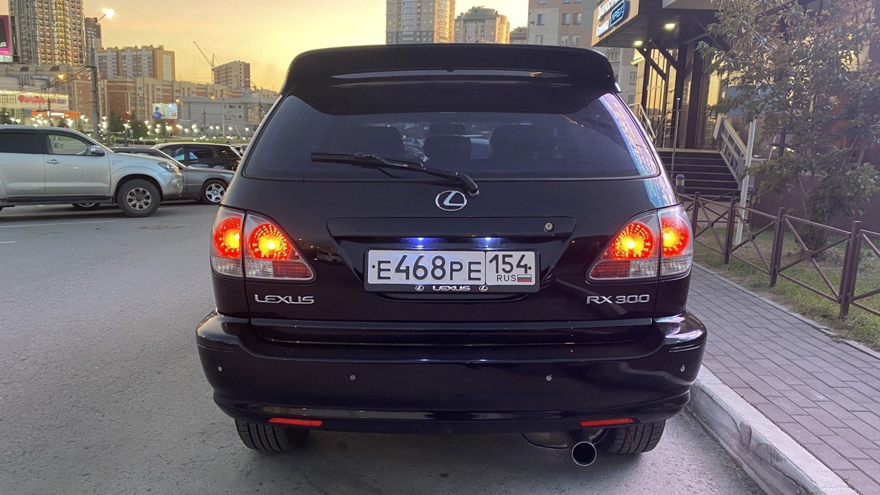 Lexus RX (1G) 3.0 бензиновый 2001 | Black на DRIVE2