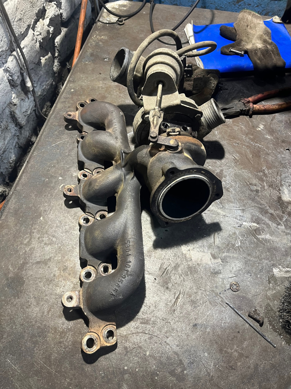 Замена прокладки выпускного коллектора и фото с поездки — Volvo S60 (2G ...