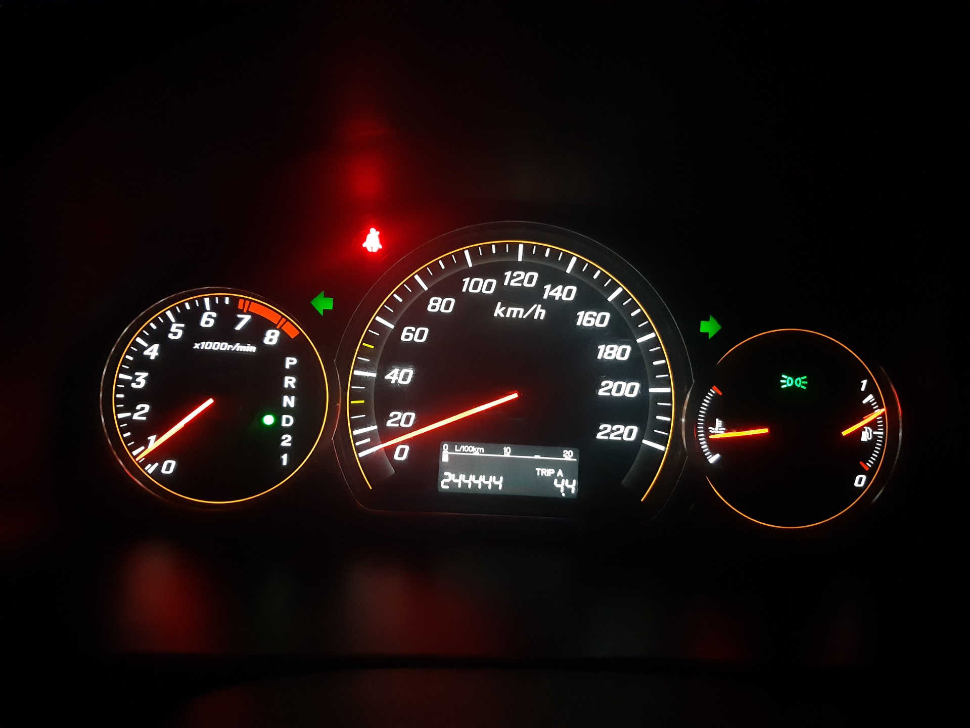 Маленький юбилей — Honda CR-V (RD4/RD5/RD6/RD7), 2 л, 2006 года ...