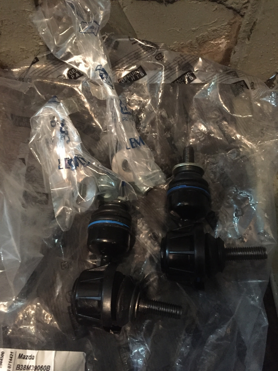 B38M39060B Подушка двс Mazda | Запчасти на DRIVE2