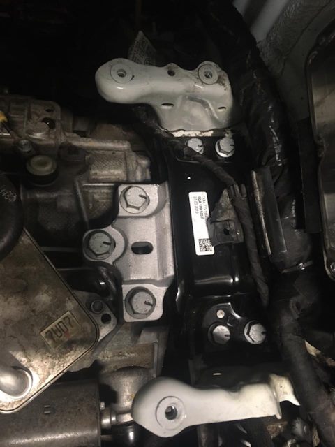 5QA199555F Подушка (опора) КПП VAG | Запчасти на DRIVE2