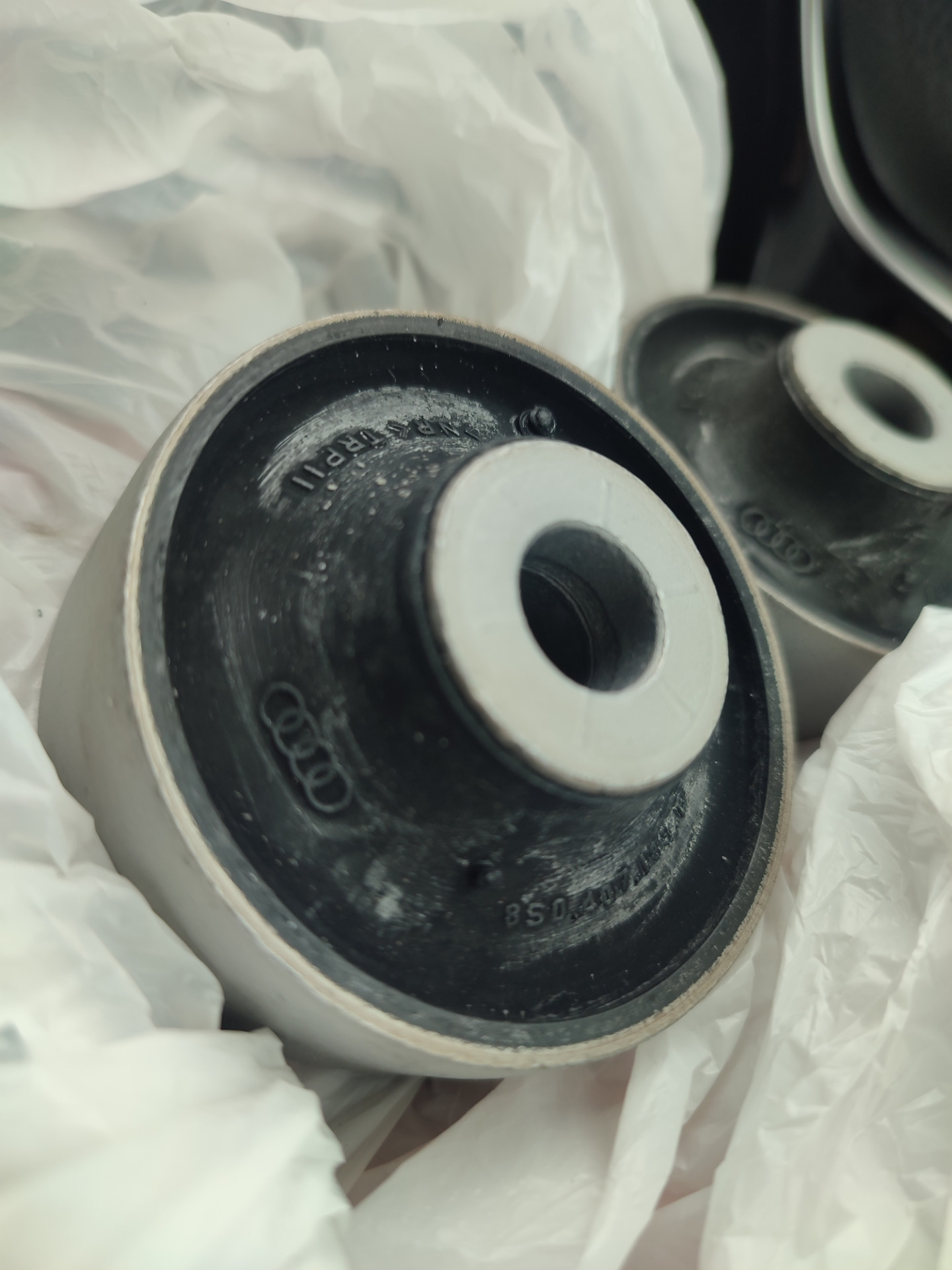 Сайлентблоки 8S0407183B — Volkswagen Golf Variant (Mk7), 1,4 л, 2015 ...