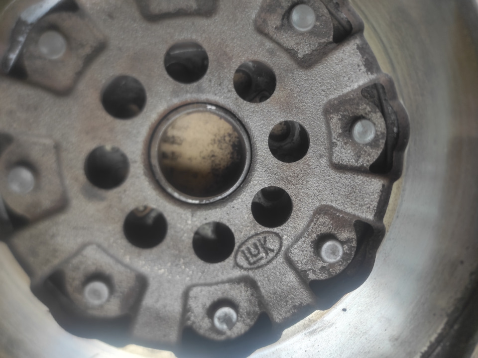 Маховик 415048510 — Renault Master (3G), 2,3 л, 2012 года | запчасти ...