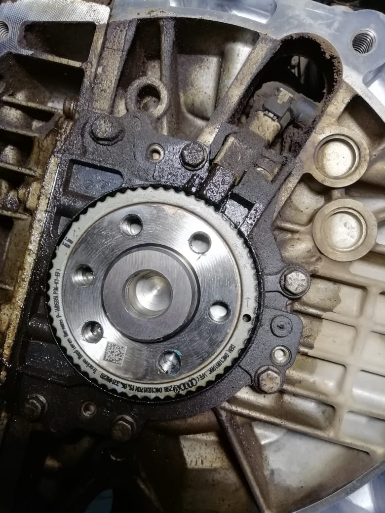 Замена заднего сальника коленвала CWVA — Skoda Rapid (1G), 1,6 л, 2015 ...