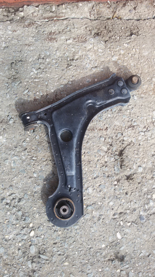 96415064 Рычаг передний правый GM | Запчасти на DRIVE2