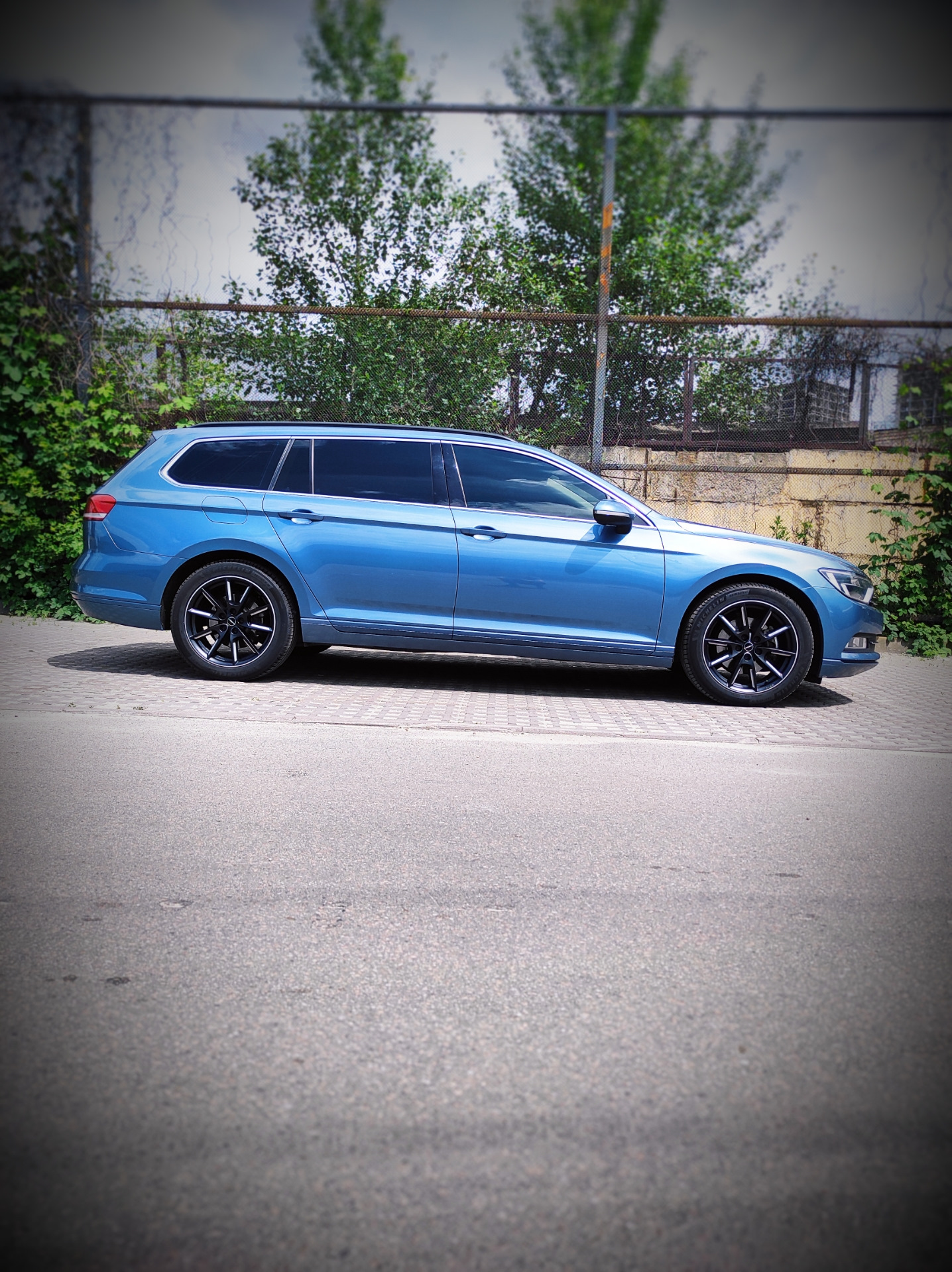 Borbet Lx R18 J8 Et44 Dia57 1 — Volkswagen Passat Variant B8 2 л