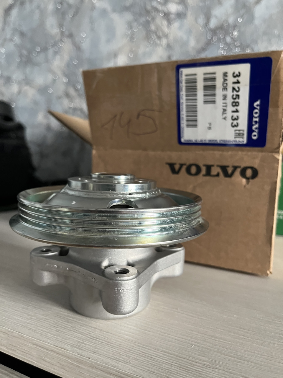 Шкив компрессора кондиционера — Volvo XC60 (1G), 2,4 л, 2012 года ...