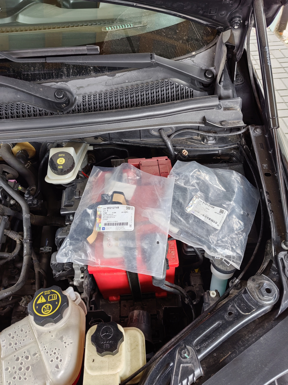 Демпфер капота или смена «грязных носков» на свежие)) — Chevrolet Aveo ...