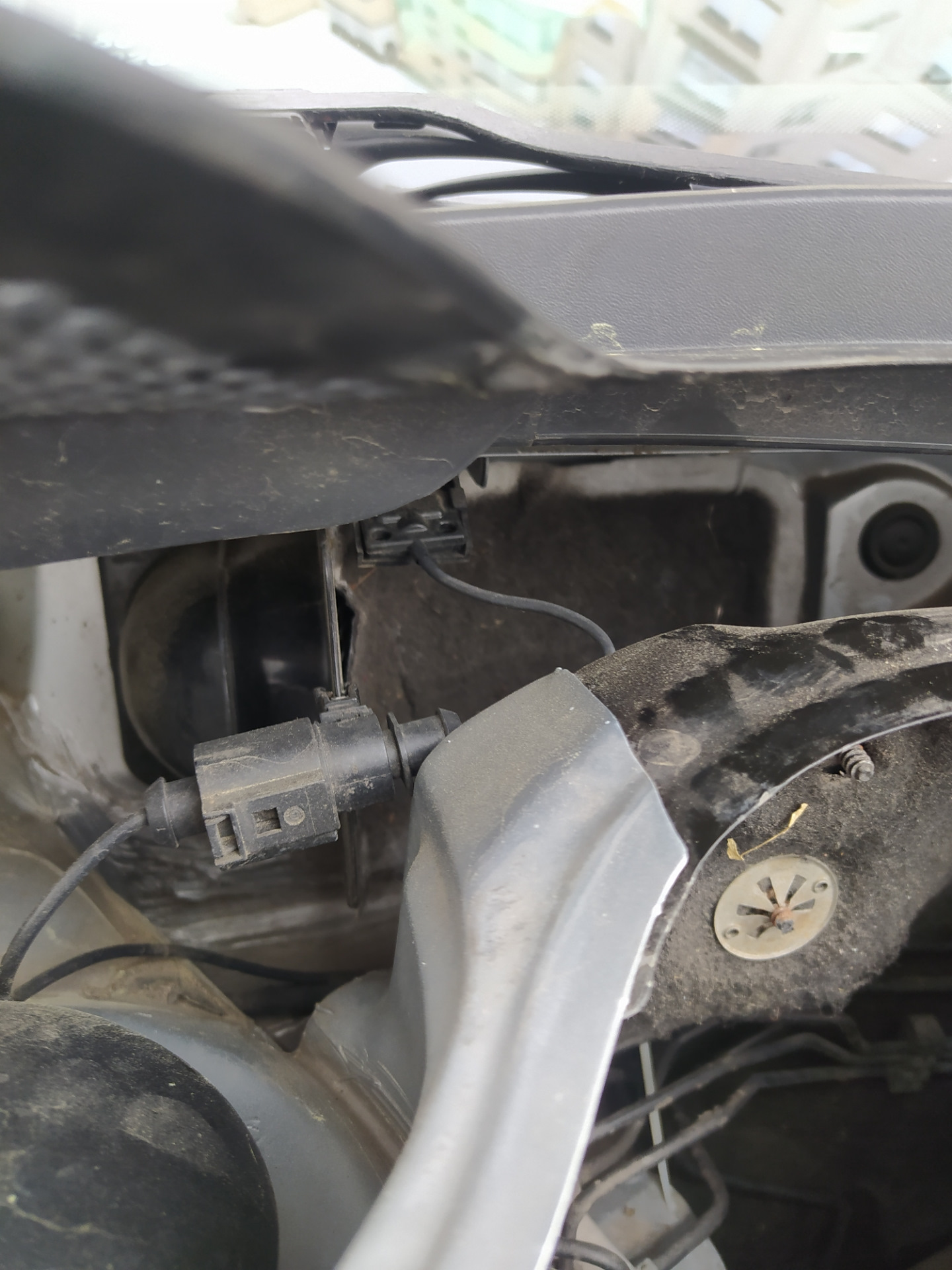 Сезонная замена салонного фильтра — Volkswagen Polo Sedan, 1,6 л, 2014 ...