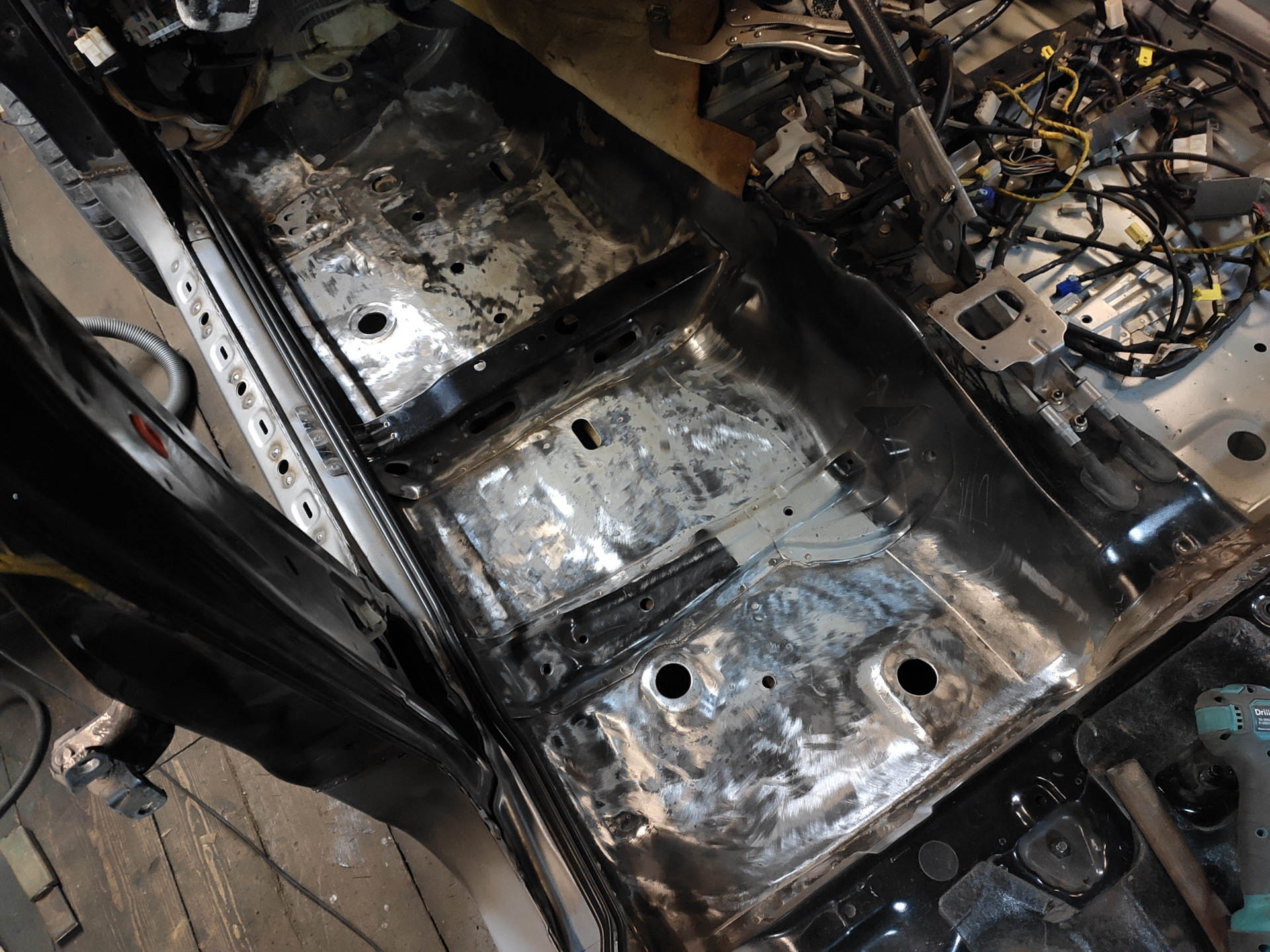 Левый усилитель порога, порог и пол — Subaru Forester (SG), 2 л, 2004 ...