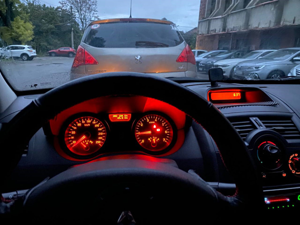 Стойка стабилизатора — Renault Megane II, 1,4 л, 2004 года | наблюдение ...